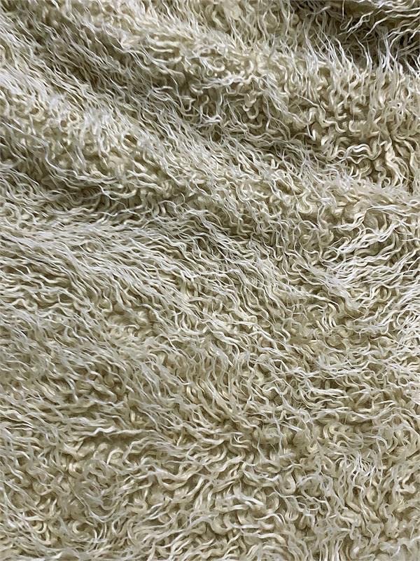 FabricEmpire 1.5'' Faux Fur Fabric Long Pile Curly Llama (Ivory) 2LB 2-Way Stretch / 60'' Wide/ by Continuous Yard
