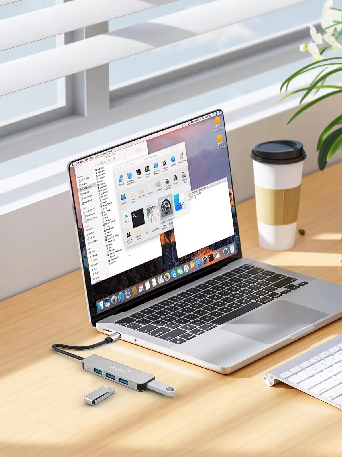 AHALEA USB C Hub Docking Station, 4 USB 3.0 Ports USB Splitter Extender