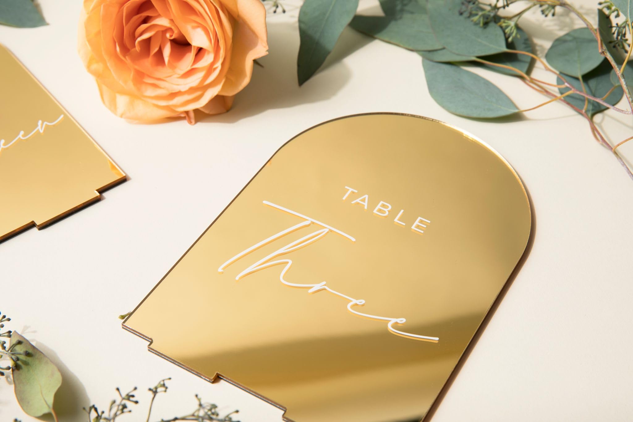 daphie&mae Gold Table Numbers - Double Sided Acrylic Mirrored Wedding Table Numbers for Wedding Reception, Engagement - 4.7 x 6.7 Inches (Double Sided 1-20)