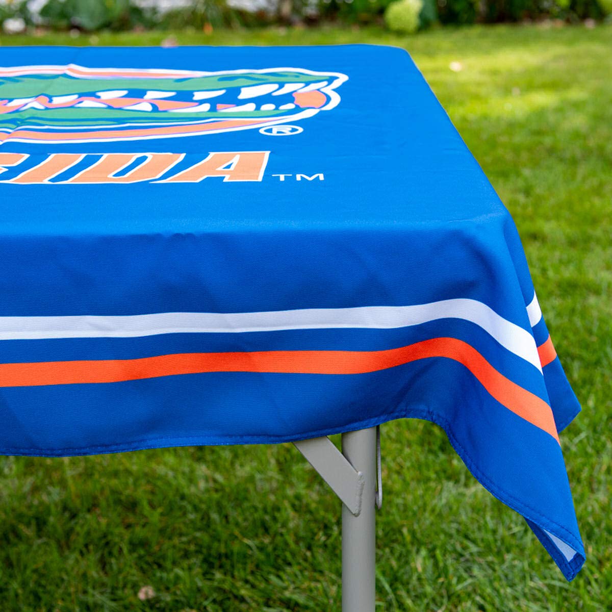 College Flags & Banners Co. Florida Gators Logo Tablecloth or Table Overlay