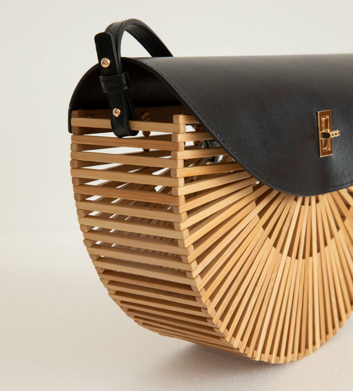 RULER TRUTH Handwoven Bamboo Bag Summer Straw Purse Crossbody Bags for Women Natural Bamboo Bag with Leather Strap, Women's Handmade Beach Purse Wicker Beach Bag Basket Purse Adjustable Strap
