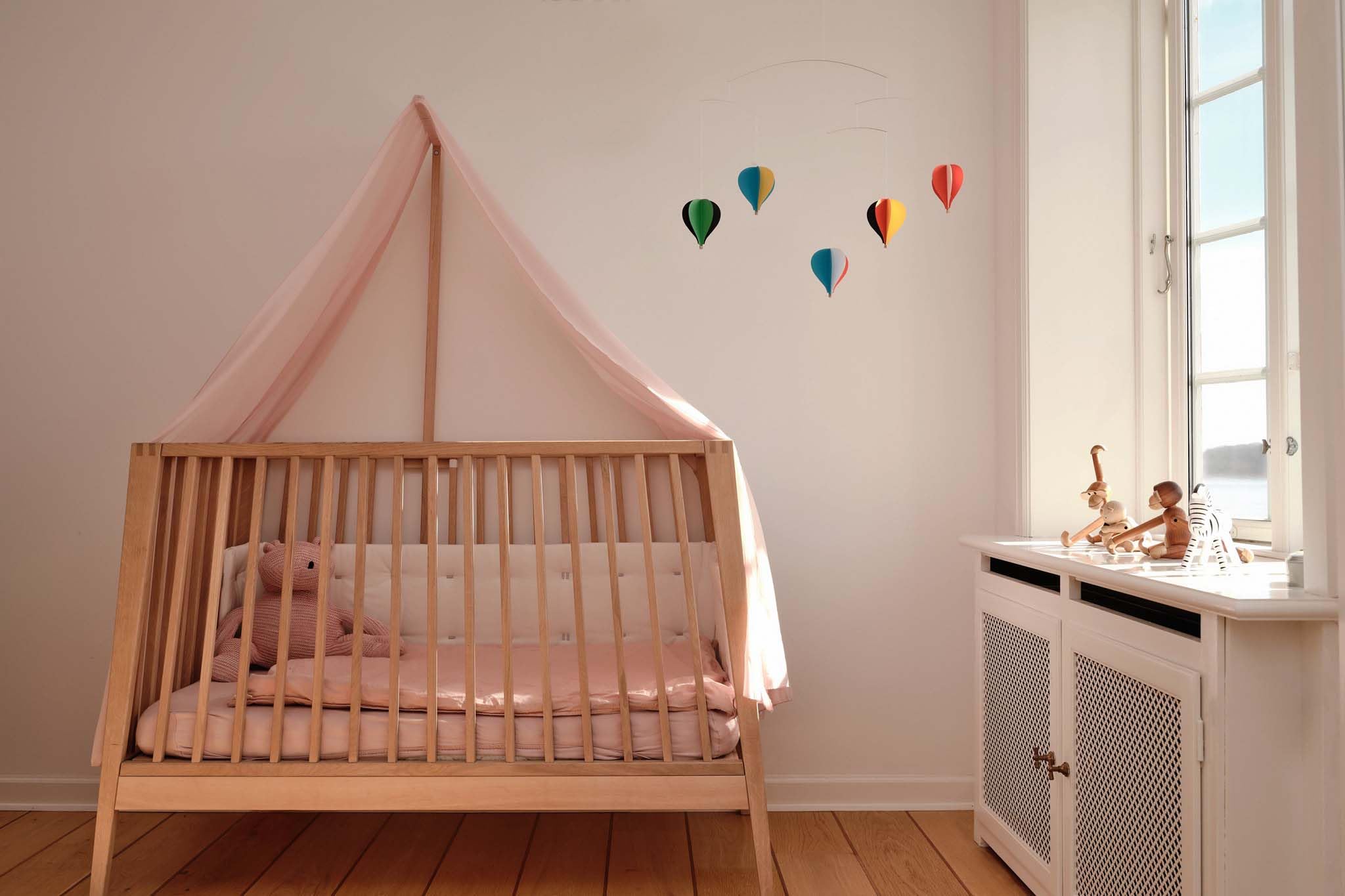 Flensted Mobiles 5 Balloon Hanging Nursery Mobile - 26 Inches - High Quality Cardboard