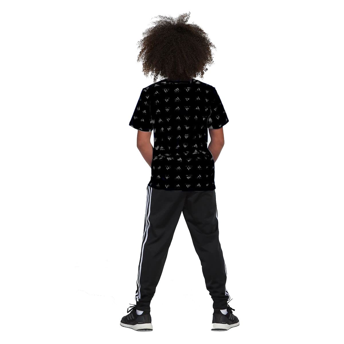 adidas Boys' Brand Love Printed T-Shirt (X-Large, Black/White)