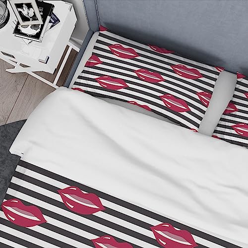 DESIGN ART Designart 'Red Lips Fashion Pattern' Mid-Century Duvet Cover Set Full/Queen Cover +2 Shams (Comforter not Included) 3 Piece