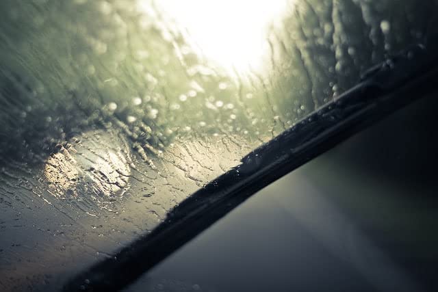 Rain-X Original 2-in-1 Windshield Washer Fluid, Removes Grime, Improves Driving Visibility (32° F)