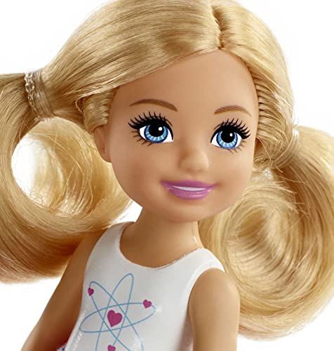 Barbie Dreamhouse Adventures Doll & Accessories, Travel Set with Blonde Chelsea Small Doll, Puppy, Carrier & Backpack That Opens