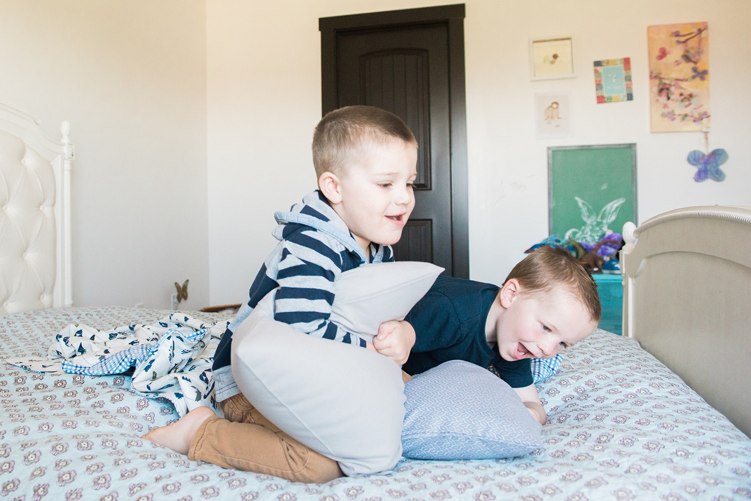 Ella & Max Toddler Pillowcase. Gray. Fits 13x18 & 14x19 Toddler Pillows. Easy to wash & no Ironing. Handmade in USA. Made of Luxury Microfiber Fabric.