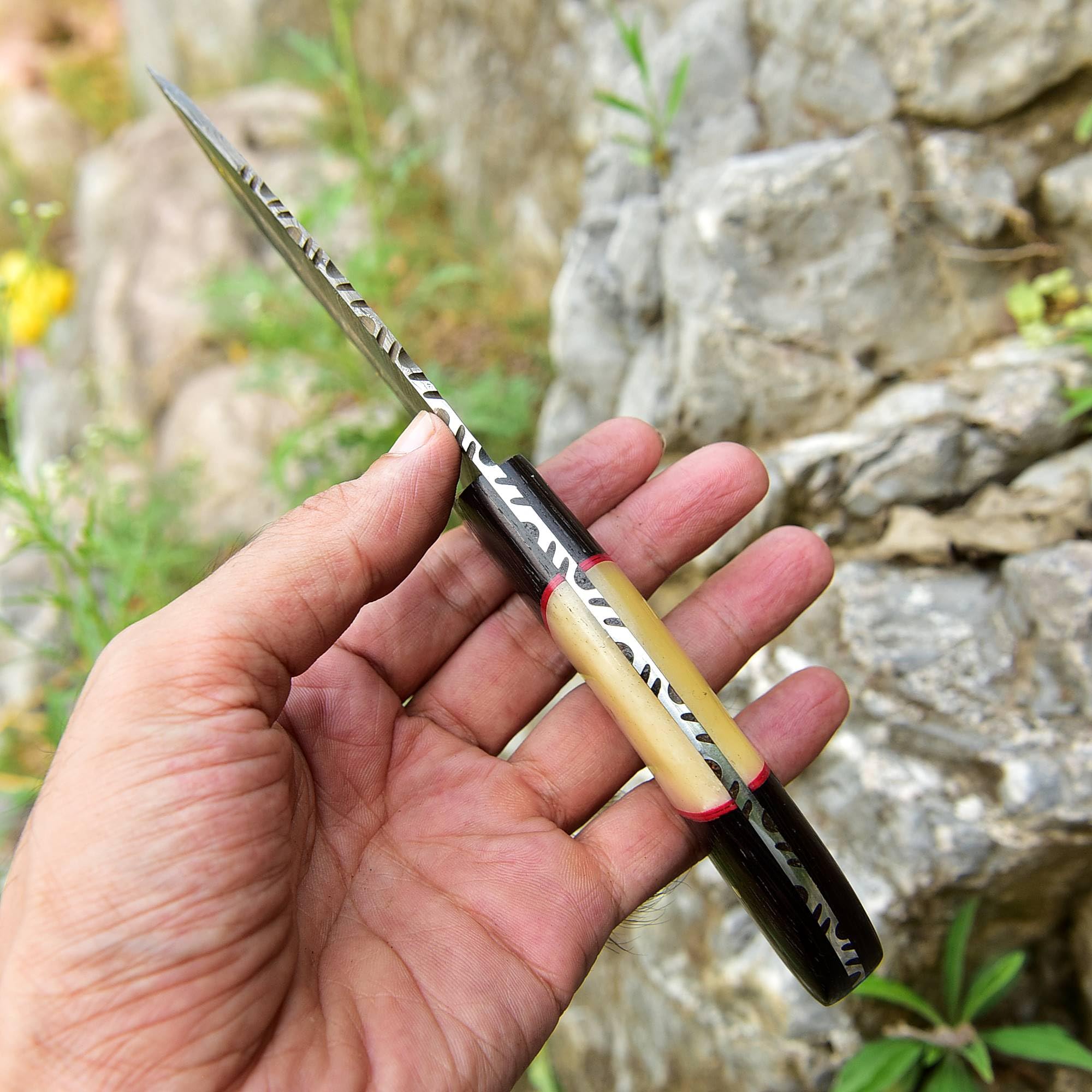AA Knives 9.25 Inch Handmade Damascus Steel Fixed Blade Hunting knife with Leather Sheath β Perfect for Hunting and Survival with Wenge Wood & Camel Bone Handle