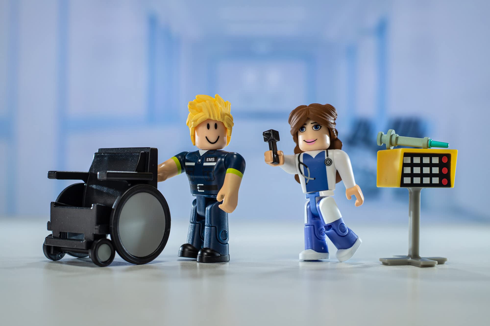 Roblox Action Collection - Brookhaven: St. Luke's Hospital Game Pack [Includes Exclusive Virtual Item]