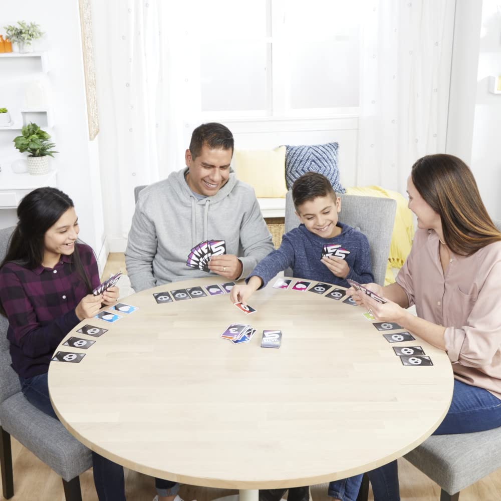 Hasbro Gaming 5 Alive, Fast-Paced Game Kids and Families, Family Quick Card Games 2 to 6 Players, Multicolor