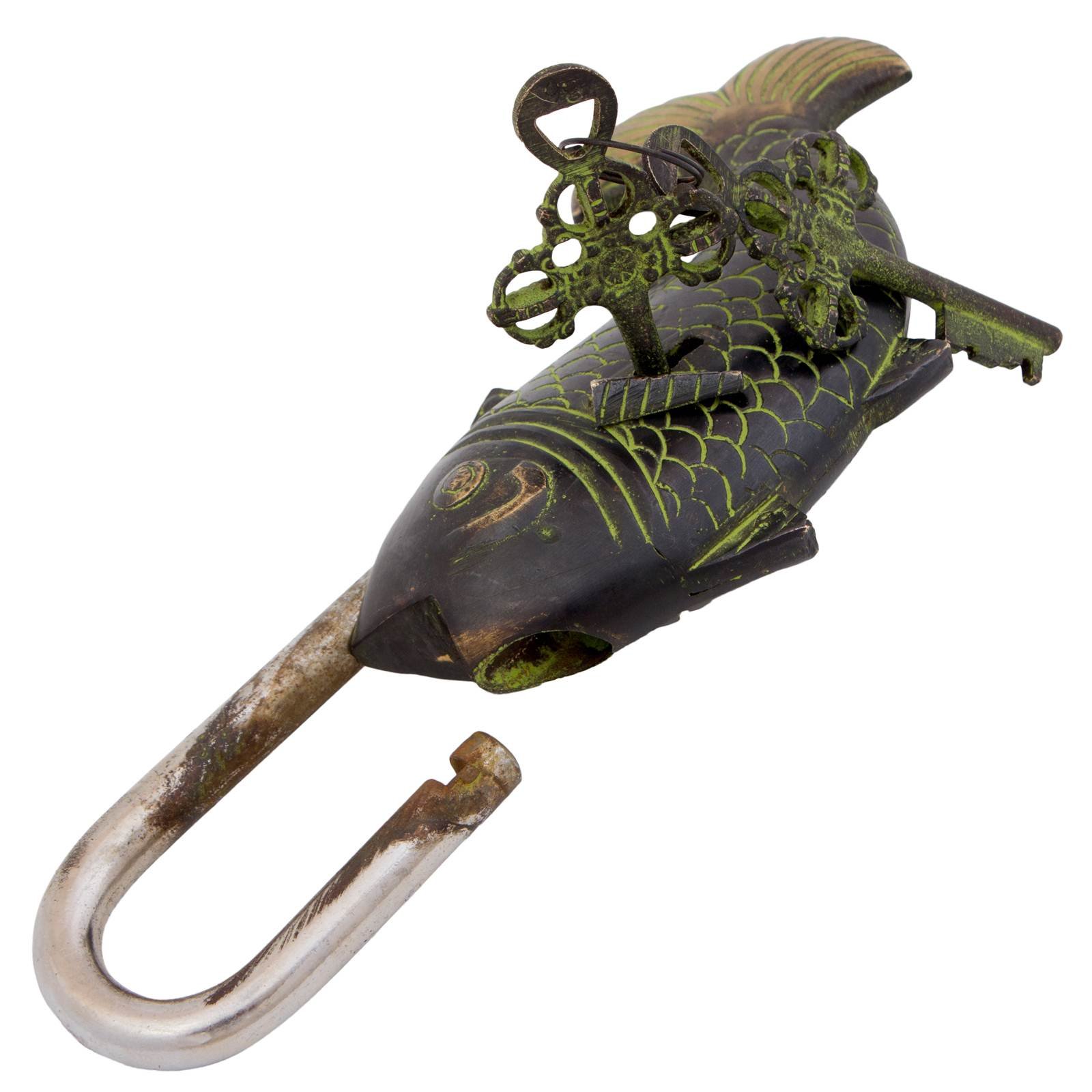Functional Brass Fish Pad Lock is 2.5" Width and 7" Collectible Locks