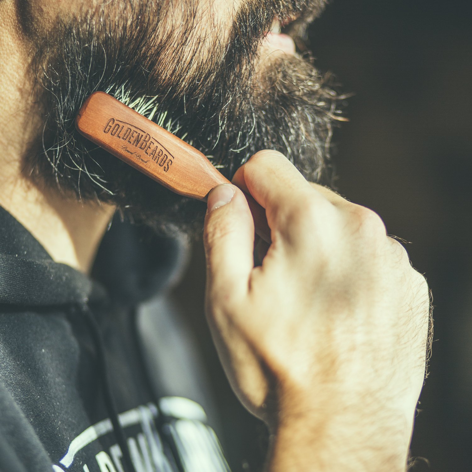 Golden Beards Vegan Beard Brush - Beard Brush Natural Vegetal Bristles - Tampico Bristles made in Germany