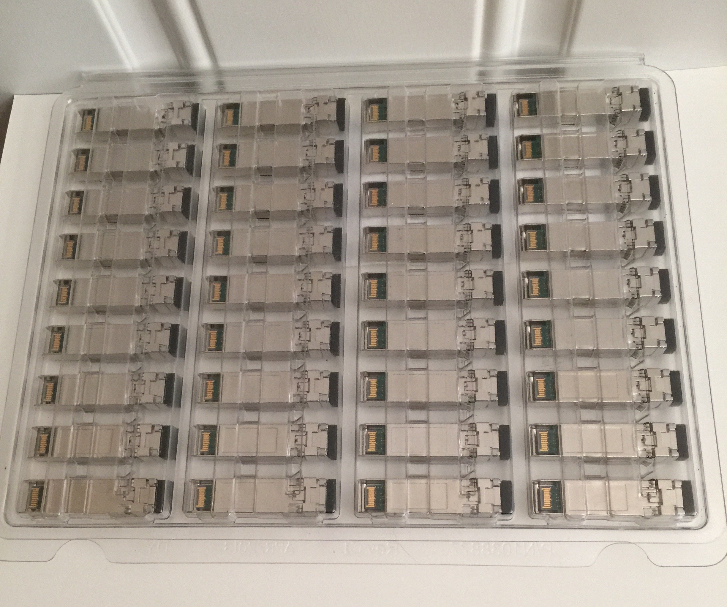 Finisar FTLX1471D3BCL 10.5Gb/s RoHS 6 Compliant 1310nm SFP+ Transceiver Retail (FinisarFTLX1471D3BCL)