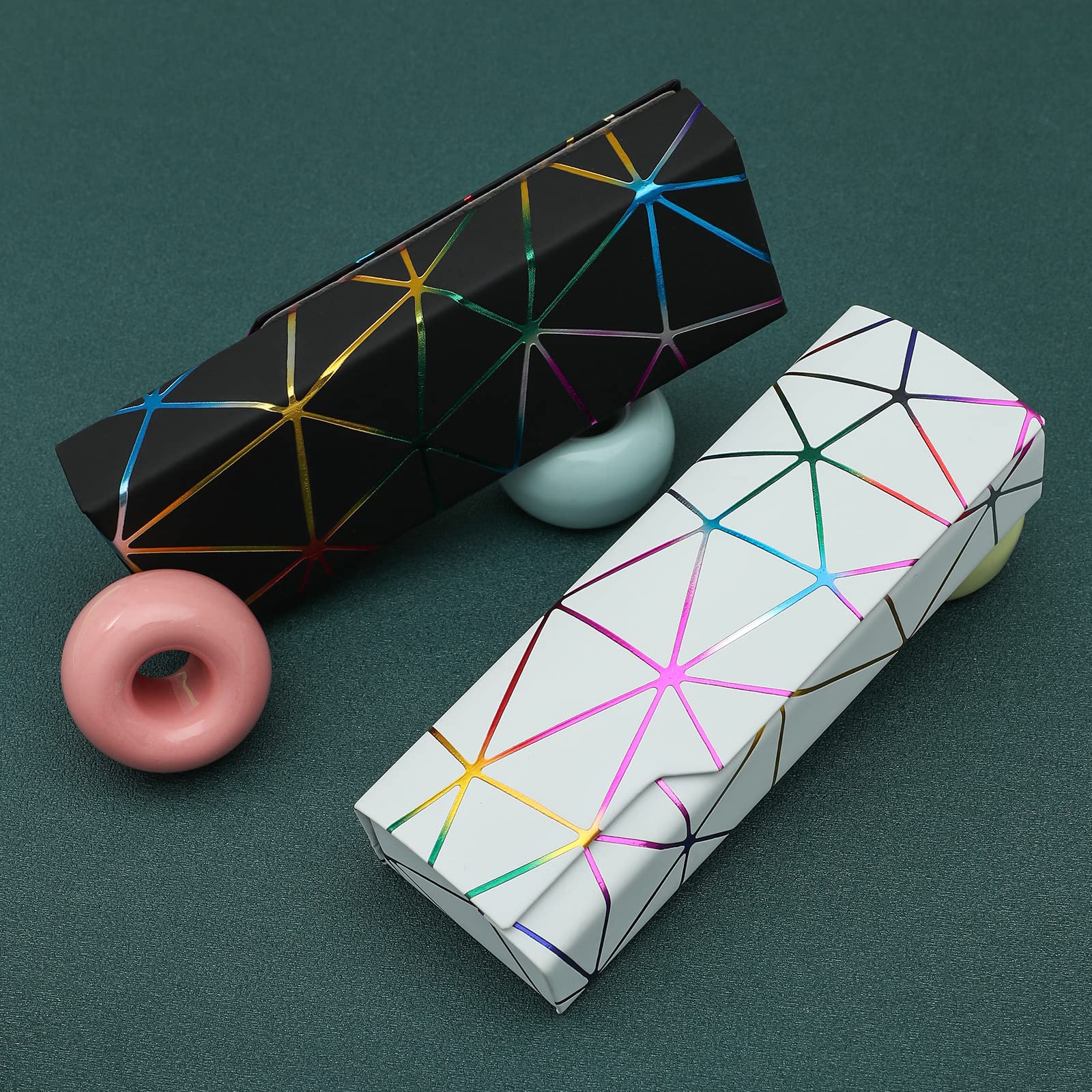 Abwuulq- lattice dazzling glasses case,Portable protective case for glasses,Fashion glasses rigid cover,unisex (Black + white)
