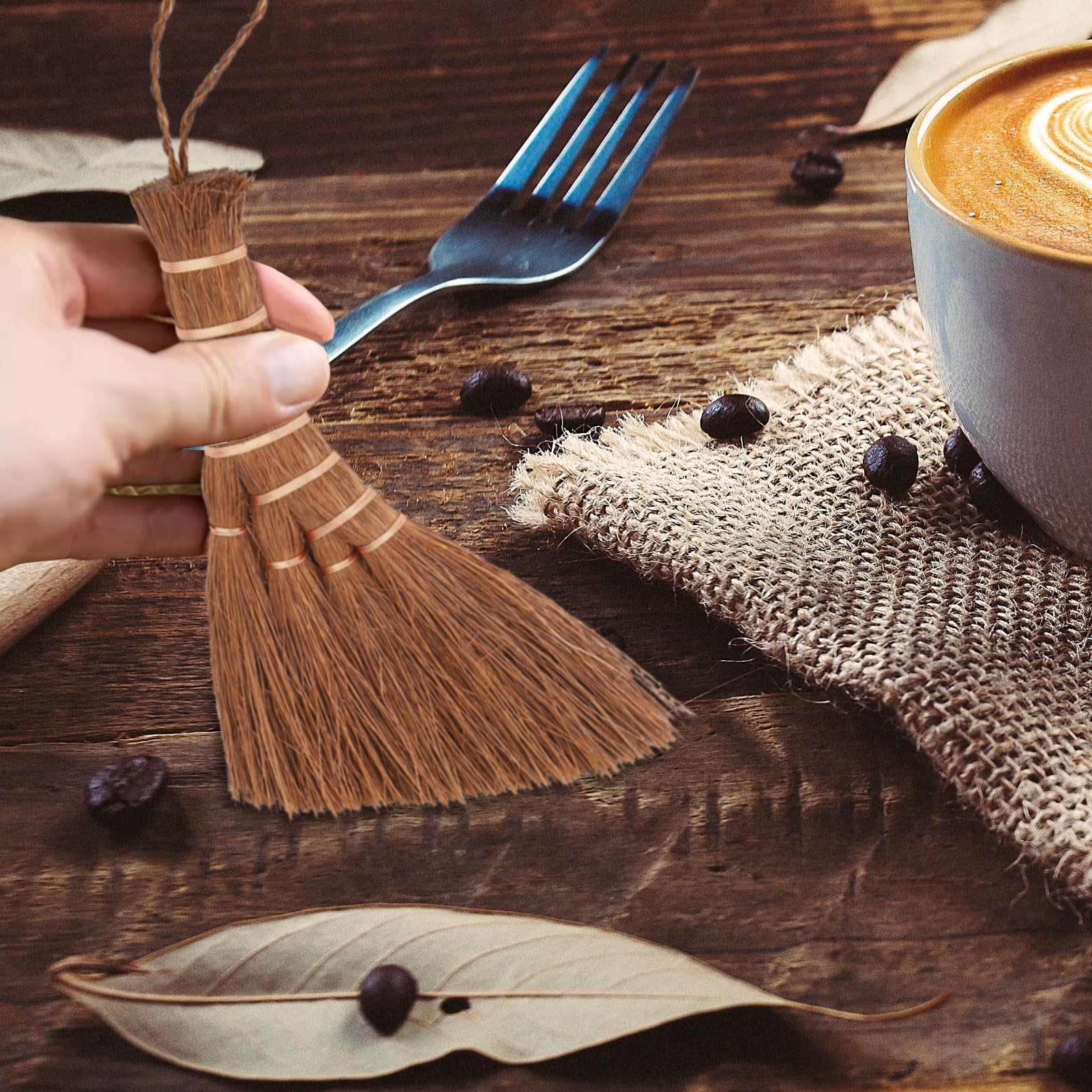 Whisk Broom, Mini Broom for Home Tea Tray Small Whisk Broom Small Broom Small Straw Tea Hand Broom Sweet Broom Tea Leaves