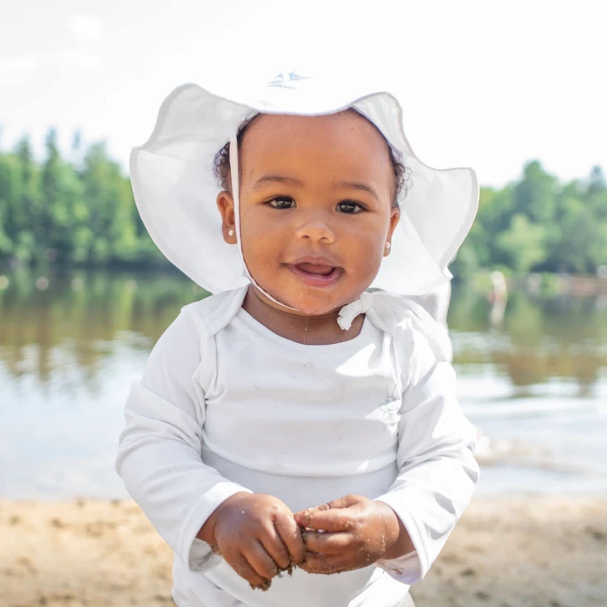 green sprouts Baby Toddler Brim Sun Protection Hat, White, 9/18mo