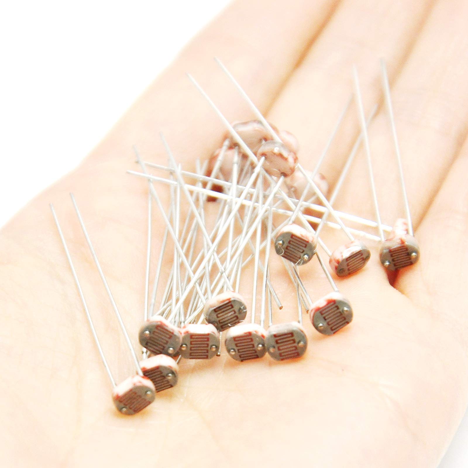 Gikfun Photoresistor GL5516 LDR Photo Resistors for Arduino (Pack of 20pcs) EK1412