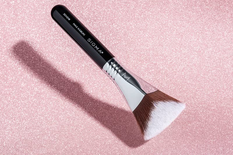 Sigma Beauty Professional 3DHD Max Kabuki Brush - Extra Large Angled Kabuki Makeup Brush with 3 Sides - Foundation Brush & Professional Grade Makeup Brush to Blend Liquid & Cream Products