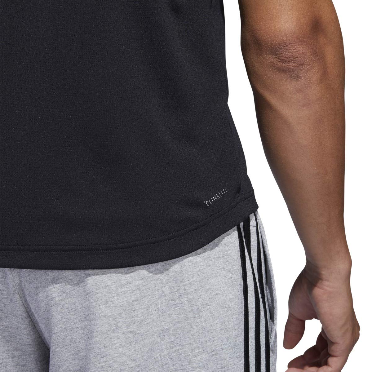 adidas Men's Brush Stroke Box Logo Graphic T-Shirt (Black/Brush Stroke Box, Large)