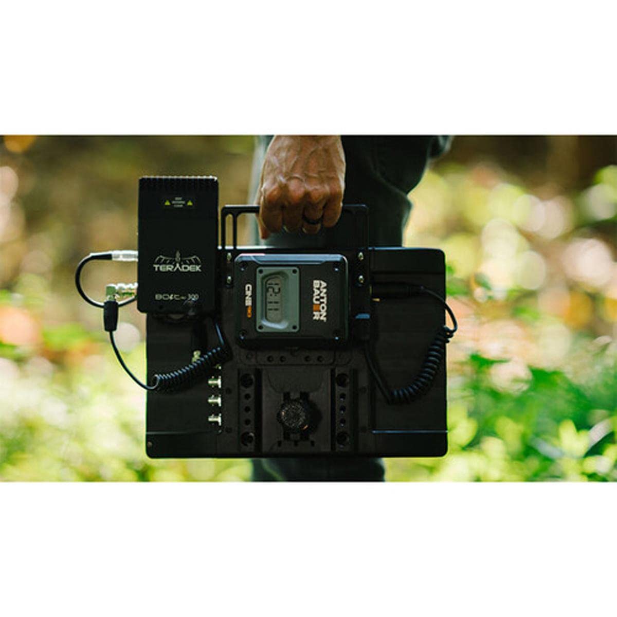 SmallHD 1303 HDR Production Monitor with 13-Inch IPS LCD Display, 1920x1080 Resolutions, 1500 nits Brightness, SDI and HDMI Inputs and Outputs, Ideal for 1st AC's and Focus Pullers