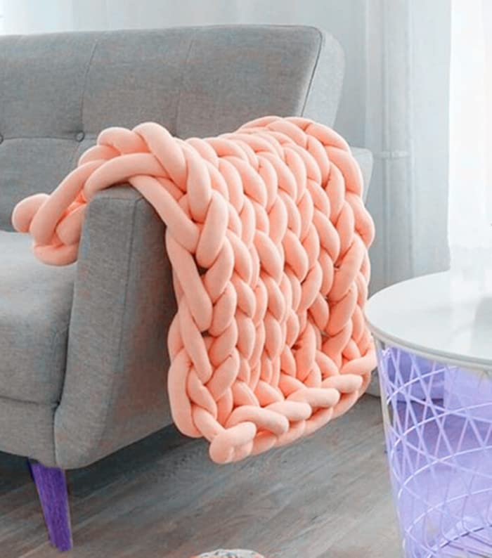Chunky Yarn for Arm Knitting Blanket, 4.4lbs Black Big Roving 3cm Thick Velvet Bulky Chunky Braid Cotton Tube Yarn for Handmade DIY Throw Blanket Pet Bed,Machine Washable (70oz)