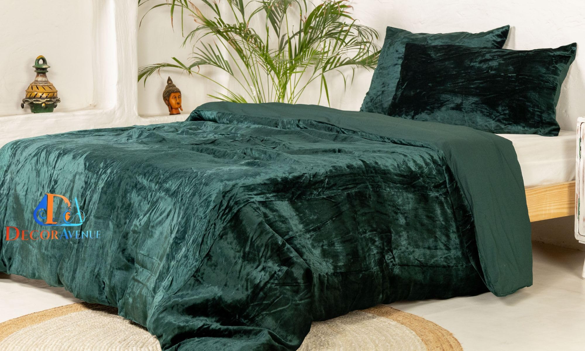 DecorAvenue Ultra-Luxe Crushed Velvet Duvet Cover, Boho Bedding UO Comforter Bedding Donna Cover, 3 Pc Duvet Set, Velvet Bedding Set (Emerald Green, King 90'' x 104'') (DuvetSet1607)