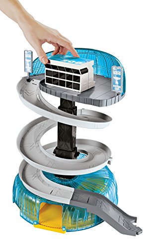 Disney Pixar Cars 3 Florida Speedway Spiral Playset
