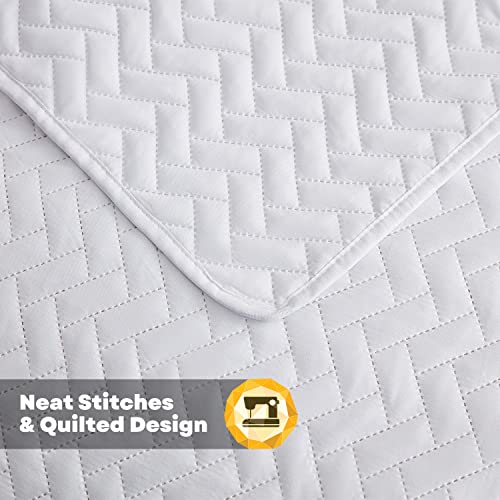 Maple&Stone Summer Quilt Set Queen Size, Lightweight White Bedspread Ultrasonic Chevron Pattern Light Coverlet for All Season Comforter Bedding Decor - 3 Piece Full Bed Cover Sets
