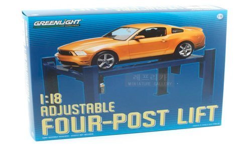 Four Post Lift For 1/18 Scale Diecast Model Cars by Greenlight 12844