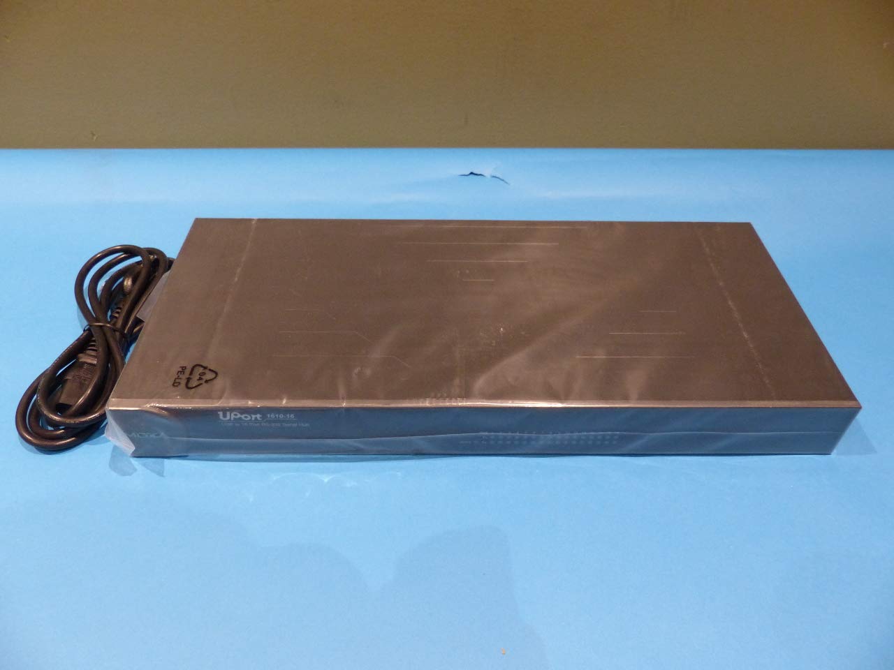 MOXA UPort 1610-16 USB to 16-Port RS-232 Serial Hub, USB 2.0 hi-Speed, 921.6Kbps, 15KV ESD Protection