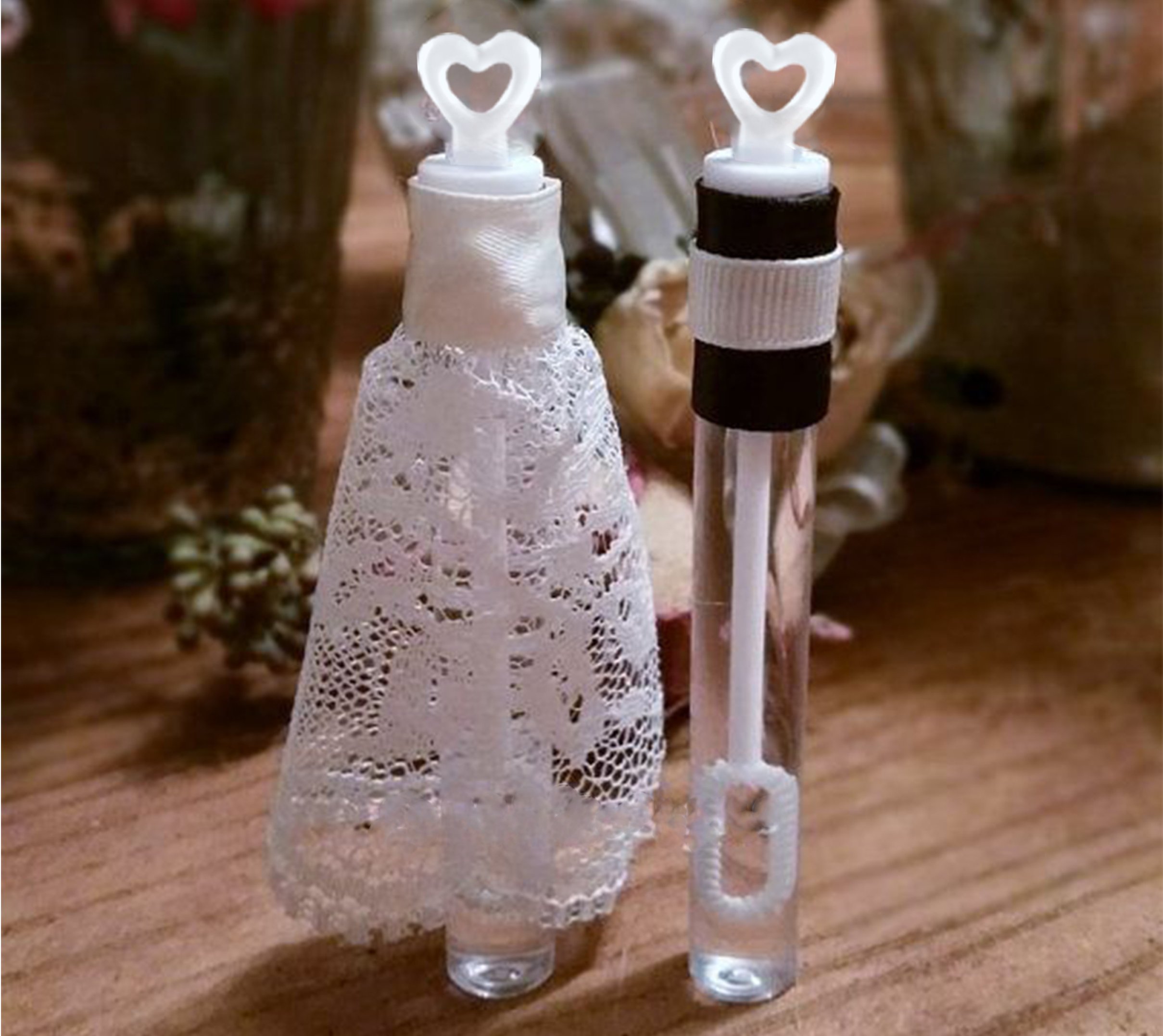 Big Mo's Toys 40 Pack Mini Heart Bubble Wands β Great Wand Bubbles Party Favors for Weddings and Anniversaries