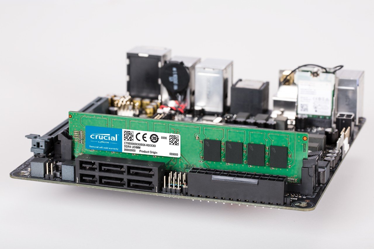 Crucial 64GB Kit (16GBx4) DDR4 2400 MT/s (PC4-19200) DR x8 DIMM 288-Pin Memory - CT4K16G4DFD824A