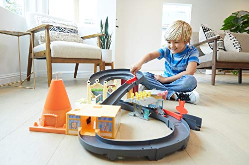 Disney Cars Toys Race Around Radiator Springs Playset