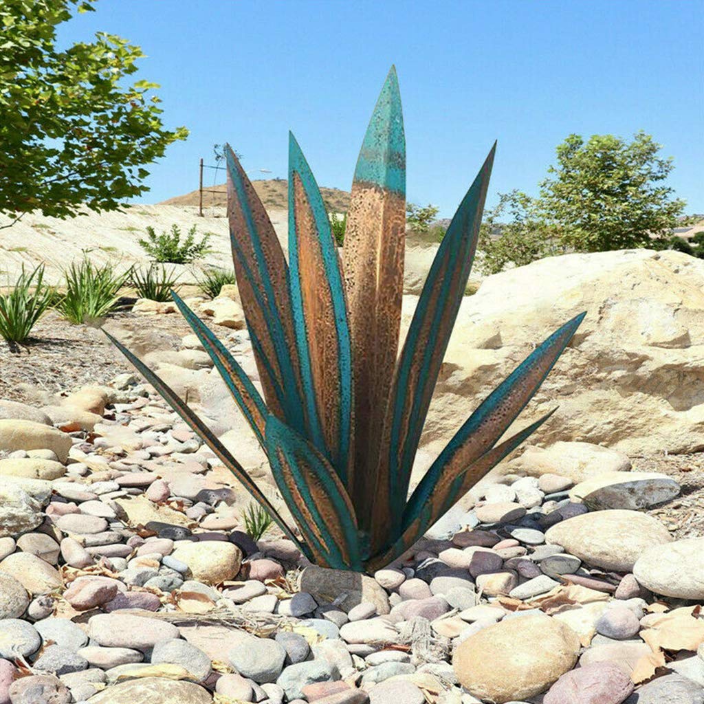 CUCUDAI Simulation Art Agave Plant Ornaments DIY Rustic Metal Sculpture for Outdoor Patio Yard Garden Decoration Stakes Lawn Statue Home Decor