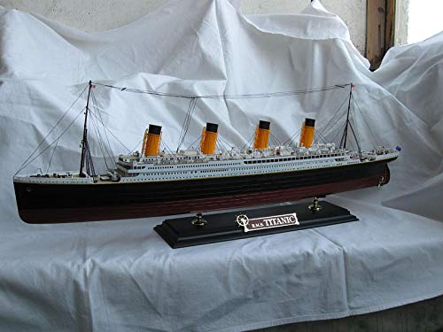AEVVV RMS Titanic British Passenger Liner - Plastic Ship Model Kits Scale 1:700 - Assembly Instructions in Russian Language