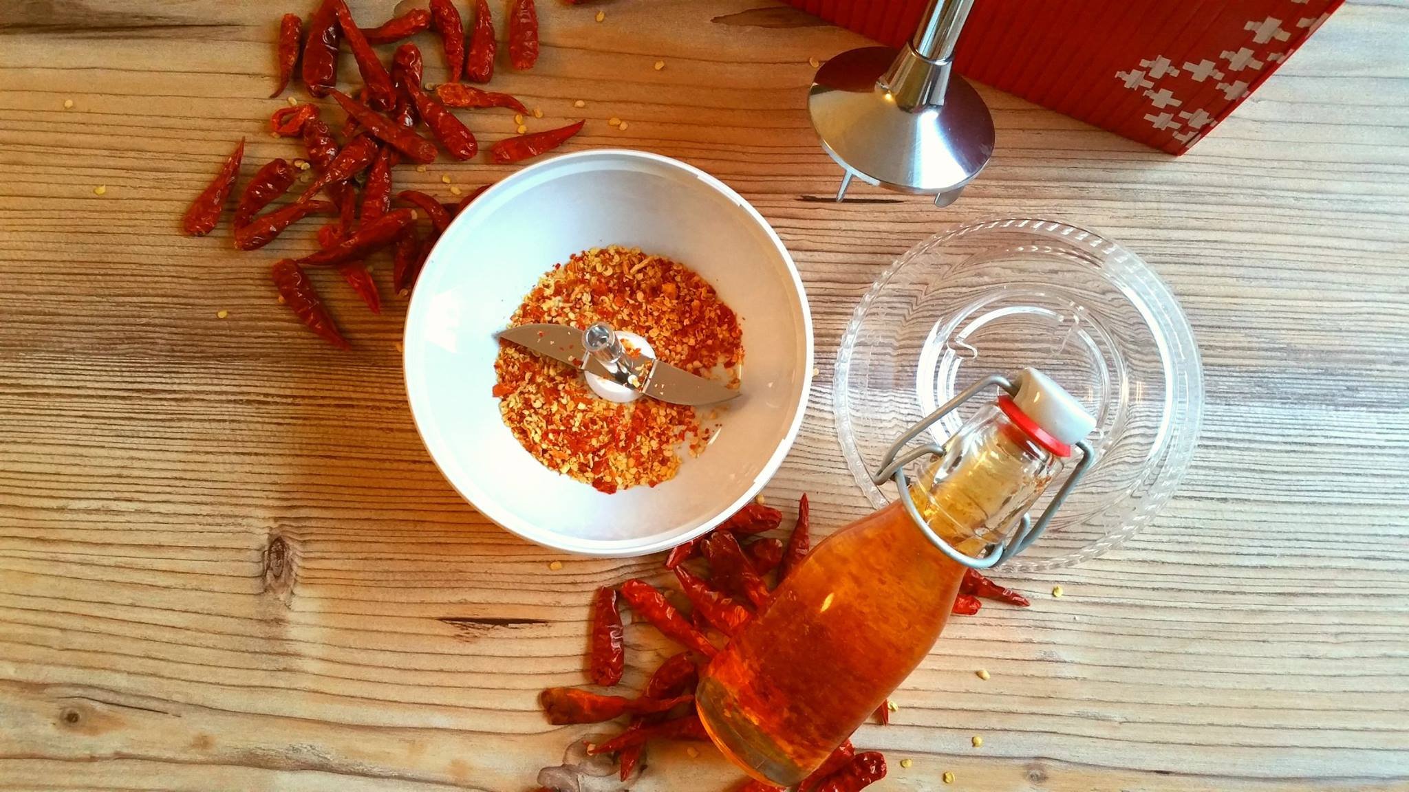 Bamix® Hand Blender Processor works with All Bamix except Gastro 350 chops Herbs Spices Nutmeg Chilli Mince chop garlic onions coconut chili peppers horse radish kitchen herbs meat fish boiled eggs