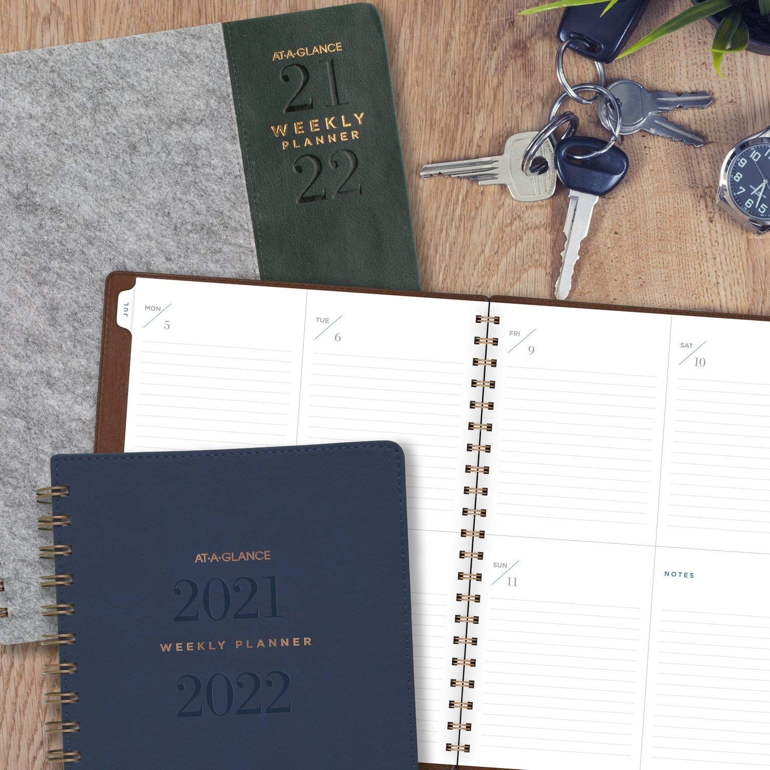 Academic Planner 2021-2022, AT-A-GLANCE Weekly & Monthly Planner, 5-1/2" x 8-1/2", Small, for School, Teacher, Student, Signature Collection, Gray Felt (YP200A25)