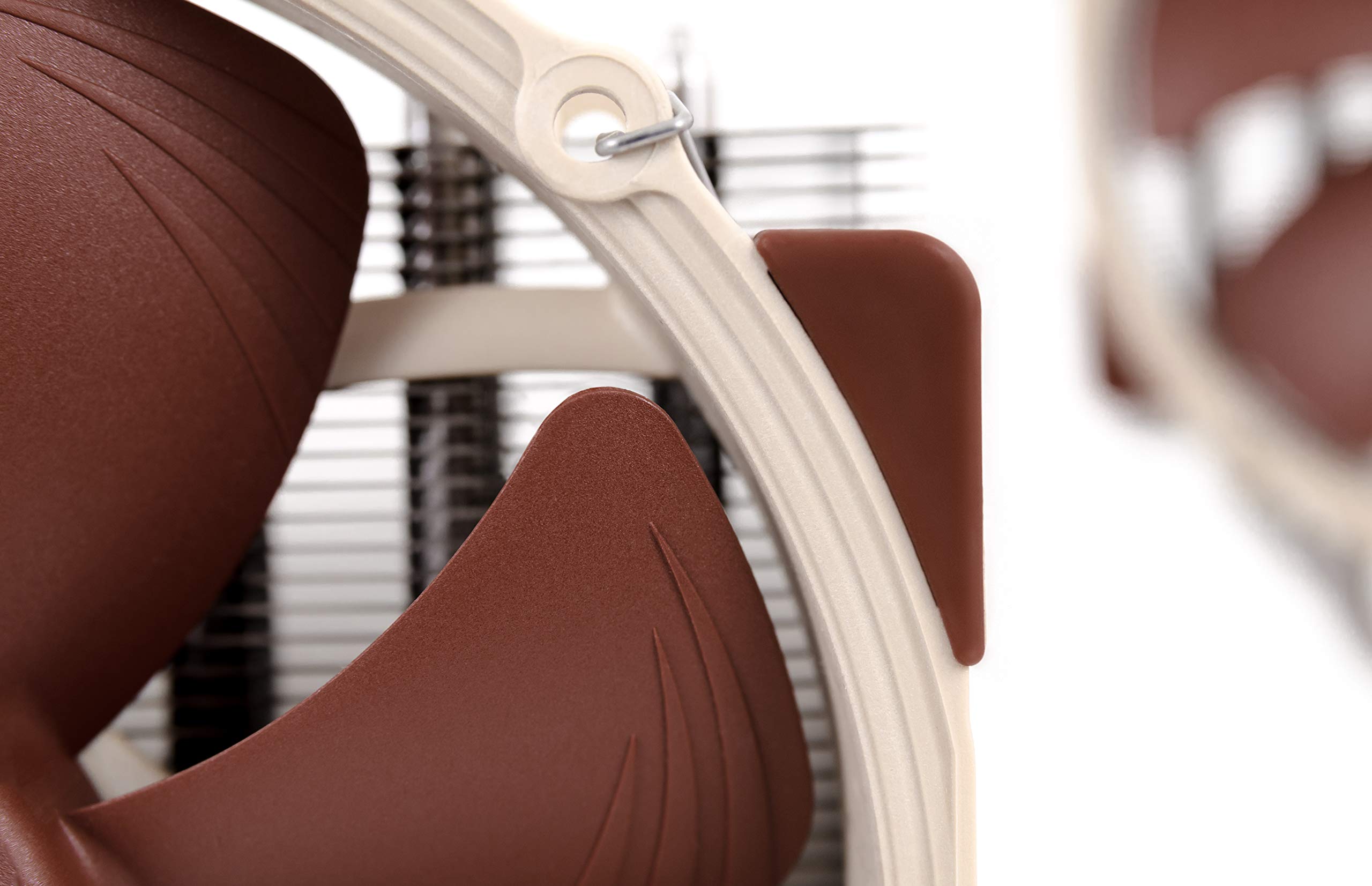 Noctua NH-U14S TR4-SP3, Premium-Grade CPU Cooler for AMD sTRX4/TR4/SP3 (140mm, Brown)