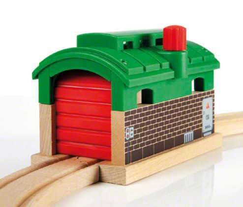 BRIO World 33574 - Train Garage - 1 Piece Wooden Toy Train Accessory for Kids Age 3 and Up
