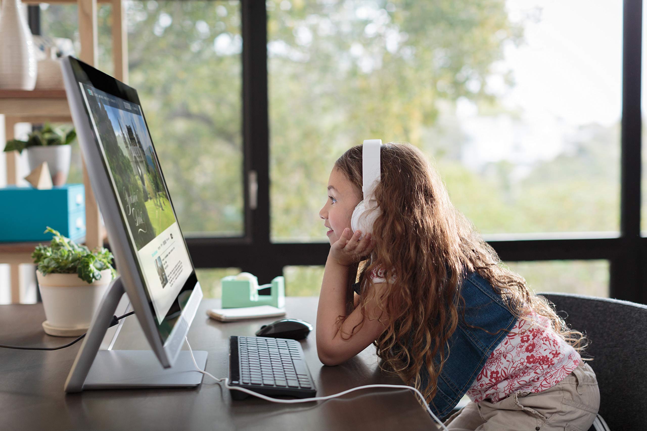 HP Pavilion 24-b223w 23.8" All-in-One PC, Intel Core i3-7100T, 6GB Memory, 1TB Hard Drive, Wireless Keyboard and Mouse, Windows 10