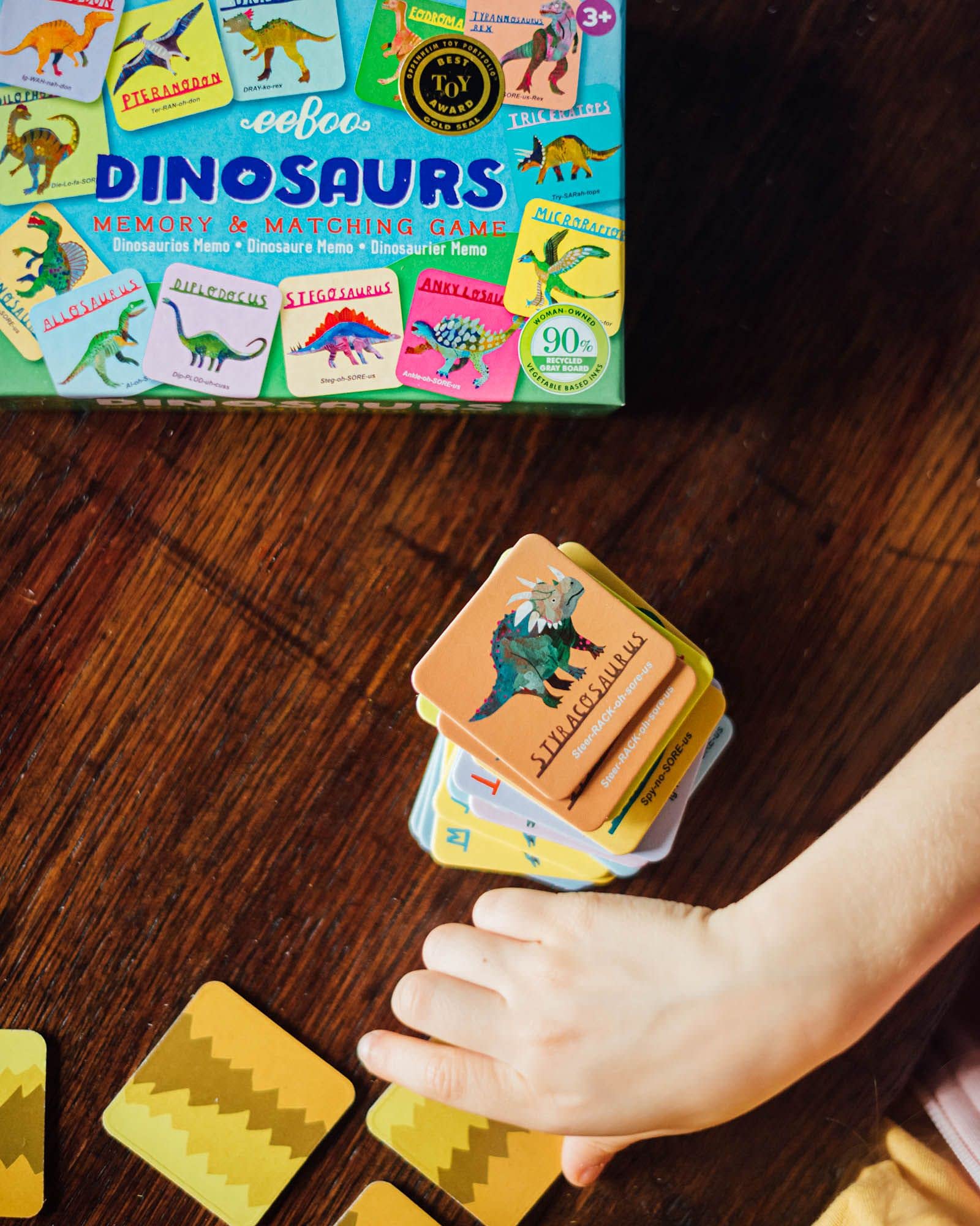 eeBoo Dinosaurs Little Memory and Matching Game, 3 years