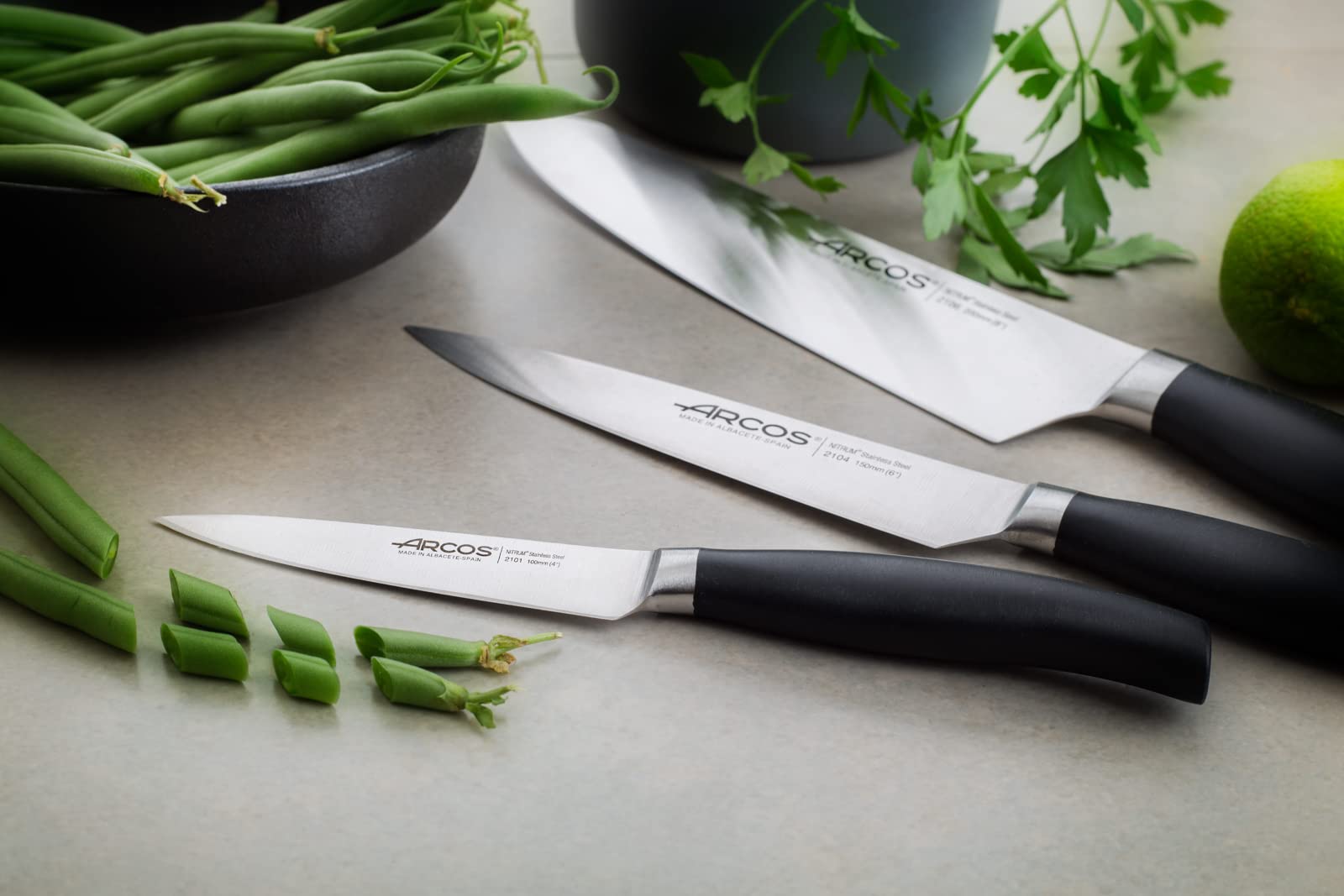 ARCOS Forged Kitchen Knife Set 3 Pieces (Paring Knife + Kitchen Knife + Chef's Knife). Stainless Steel Forged Nitrum. Polypropylene POM Handle. Series Clara. Black Color