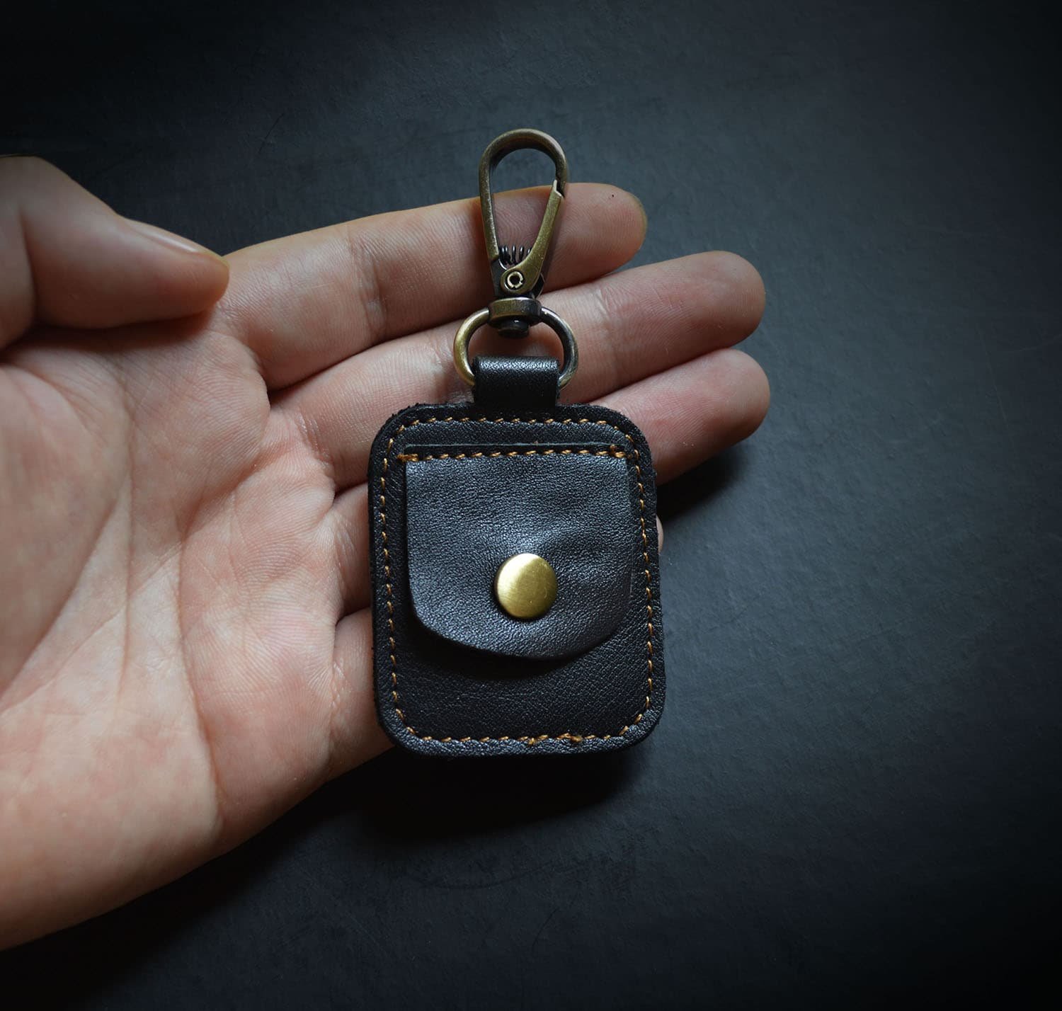 AA Medallion or Coin Holder, Leather Key Chain Snap Open Leather Case (Black)