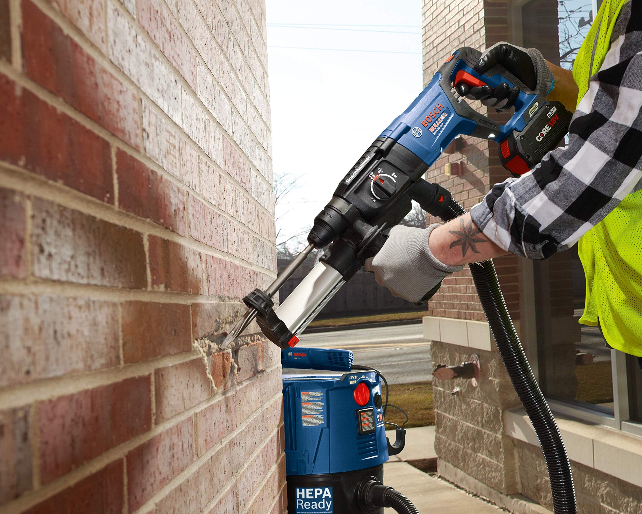 Bosch GBH18V-26DK15-RT 18V EC Brushless Lithium-Ion SDS-Plus Bulldog 1 in. Cordless Rotary Hammer Kit (4 Ah) (Renewed)