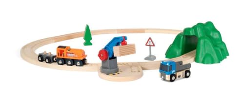 BRIO Starter Lift&Load Set Wooden Toy Train Durable | Child Safe | Encourages Creativity | Compatible with All Wooden Railway Sets | Includes Engine, Lorry, Wagon, Track and More