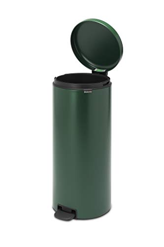Brabantia New Icon Step Trash Can (8 Gal/Pine Green) Soft Closing Kitchen Garbage/Recycling Can with Removable Bucket