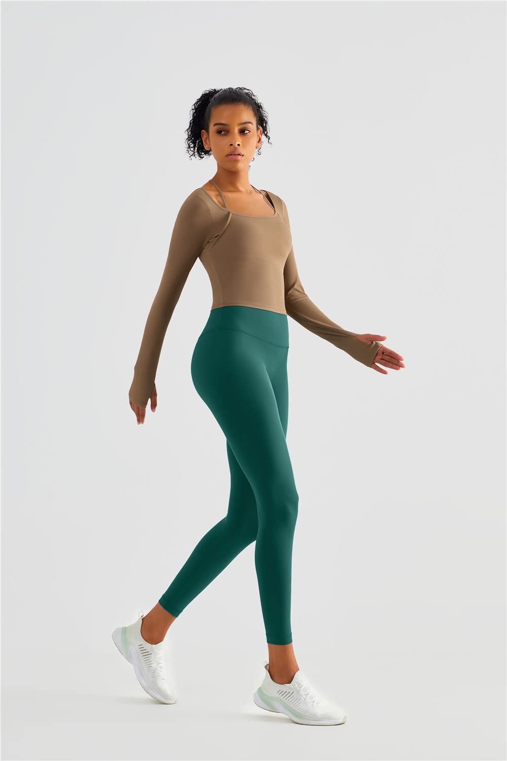 altiland Long Sleeve Workout Shirts for Women with Built in Bra, Fitted Athletic Running Crop Top Ribbed Tee Shirts(Deep Khaki,M)