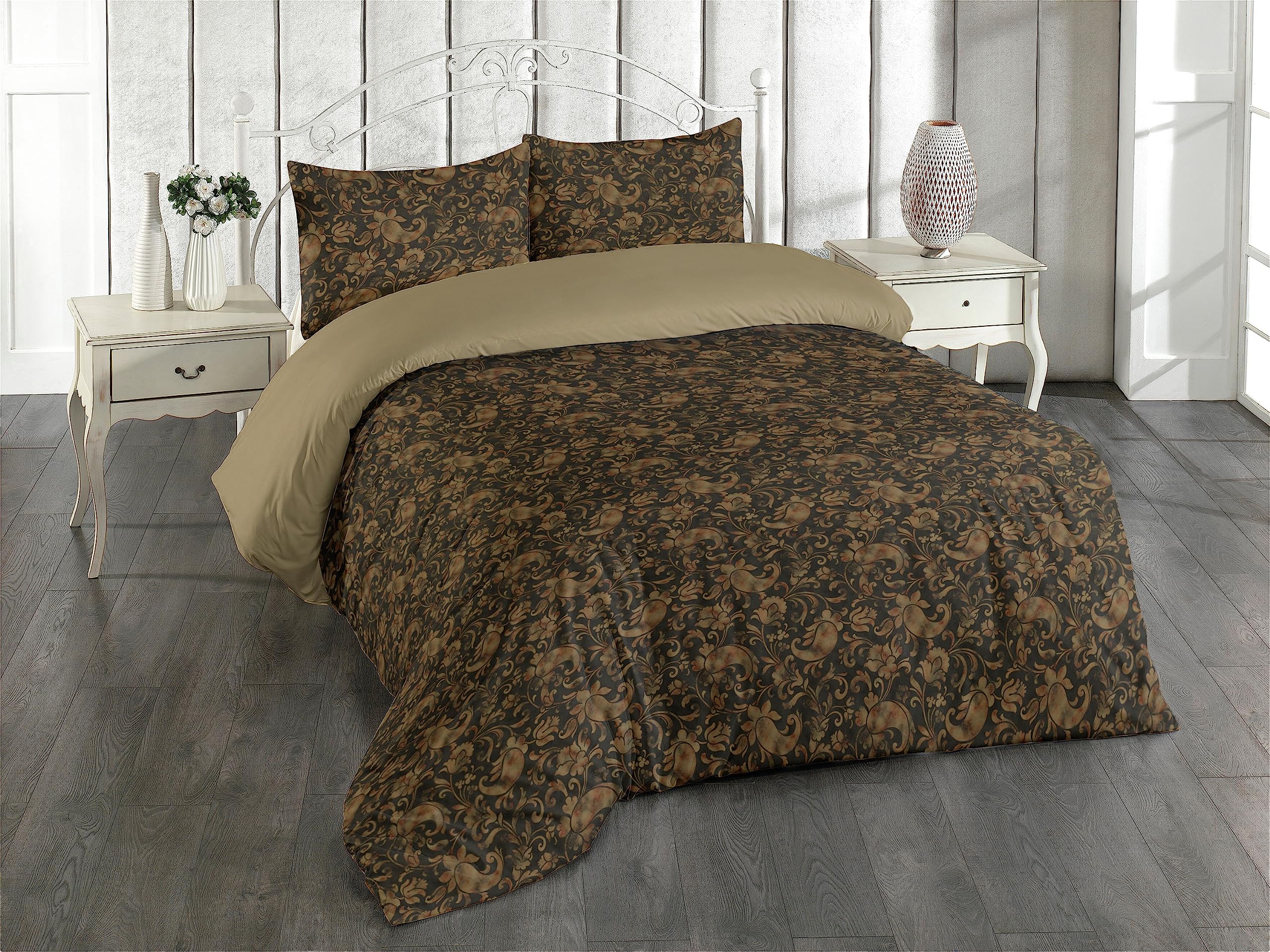 Ambesonne Paisley Themed Duvet Cover Set, Boho Damask Inspired Grunge Flowers Vintage Pattern Print, Reversible 3 Piece Bedding Set with 2 Pillow Shams, King, Charcoal Grey and Dark Khaki