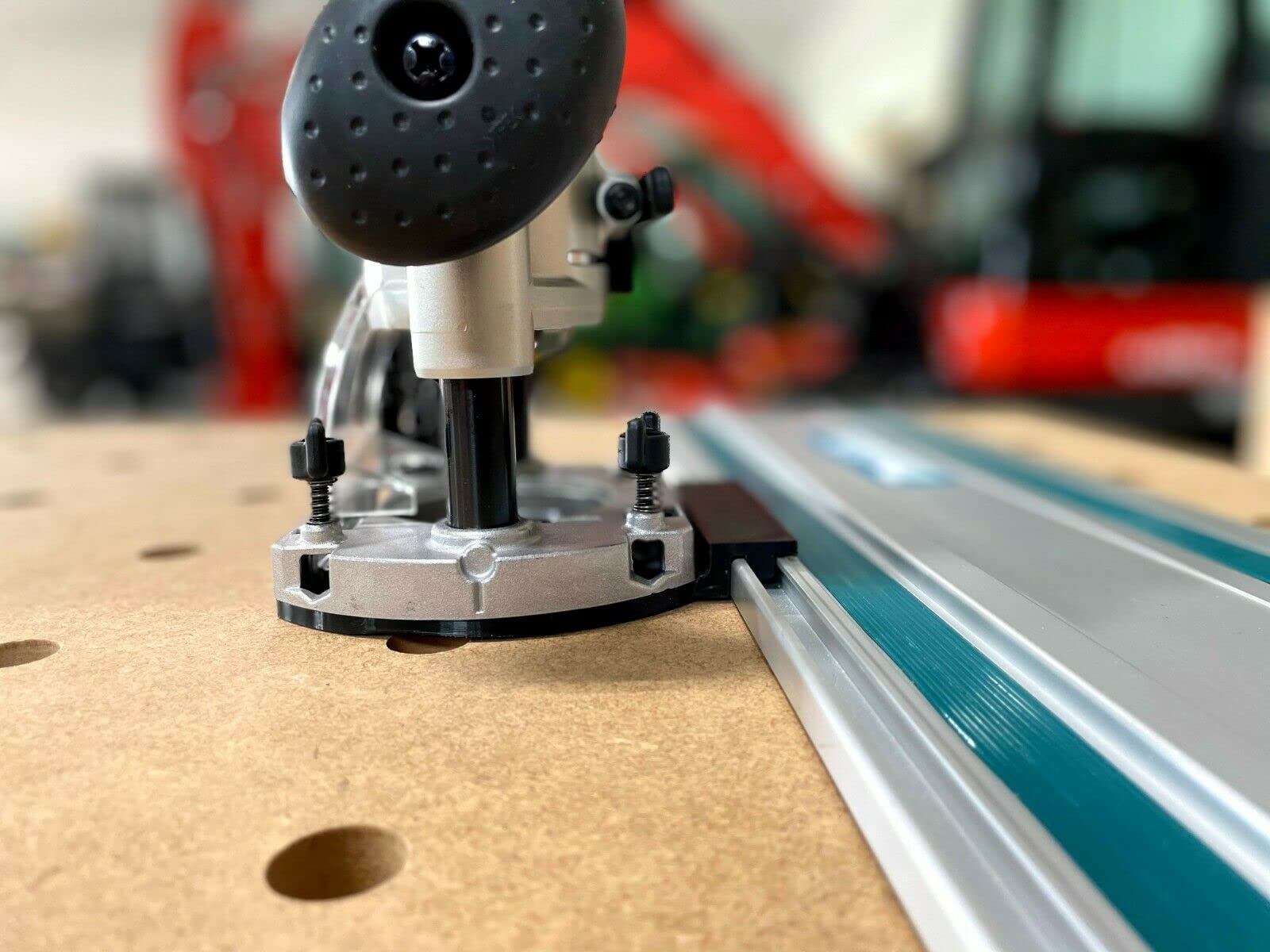 ToolCurve Guide Rail Adapter Compatible with Makita Plunge Trim Router - Made in USA