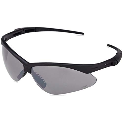 Amazon Basics Anti-Scratch Safety Glasses, UV-Resistant, Smoke Mirror Lens, 3-Count